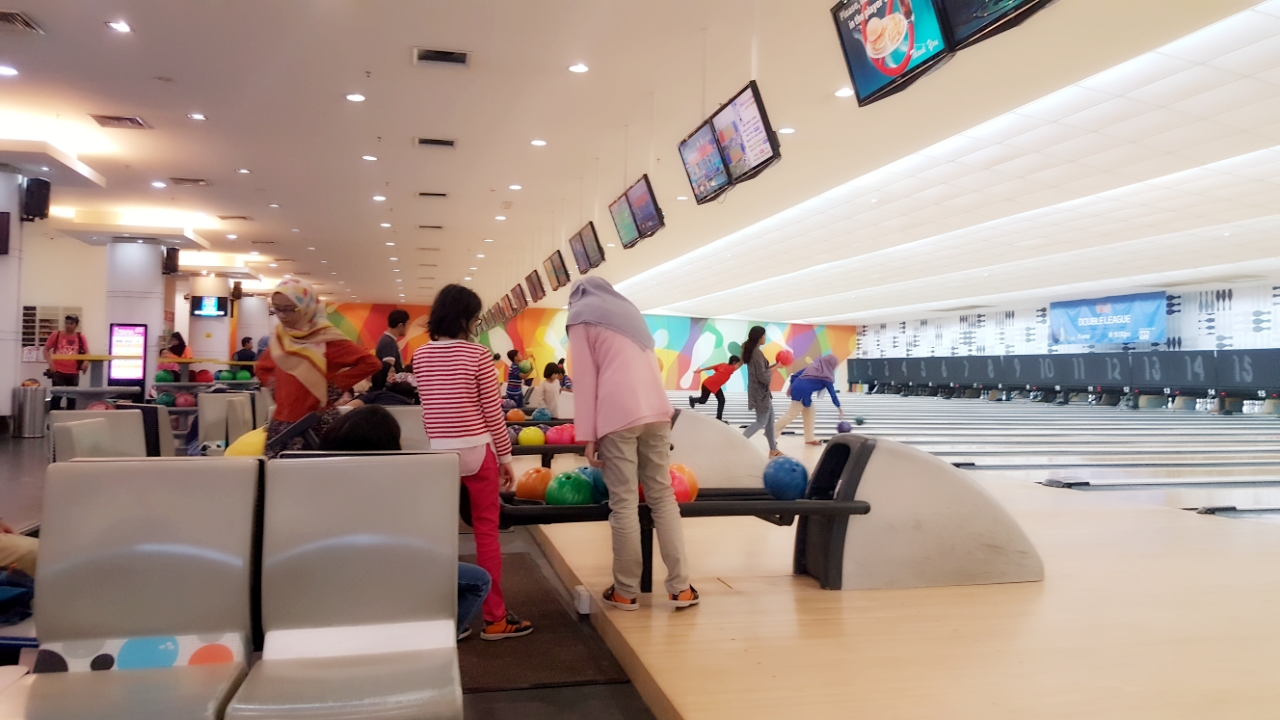 Meh Travel With Me!!: Wangsa Walk Mall - Bowling