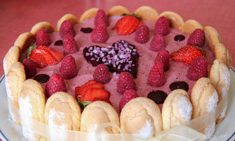 Charlotte Aux Fruits Rouges