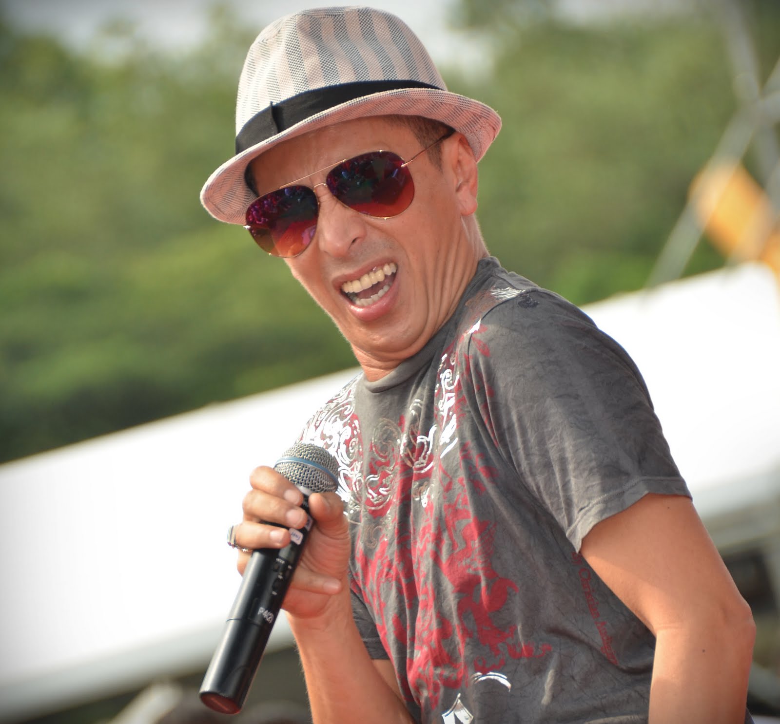 THROUGH MY HUMBLELENS: Amy Search in person