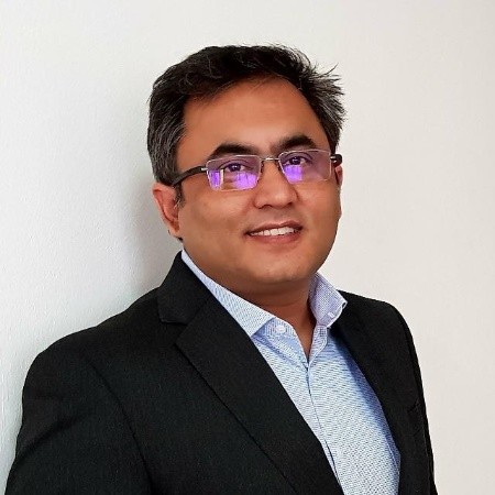 Author Interview: Sunil Sapra ~ ~Mansi~