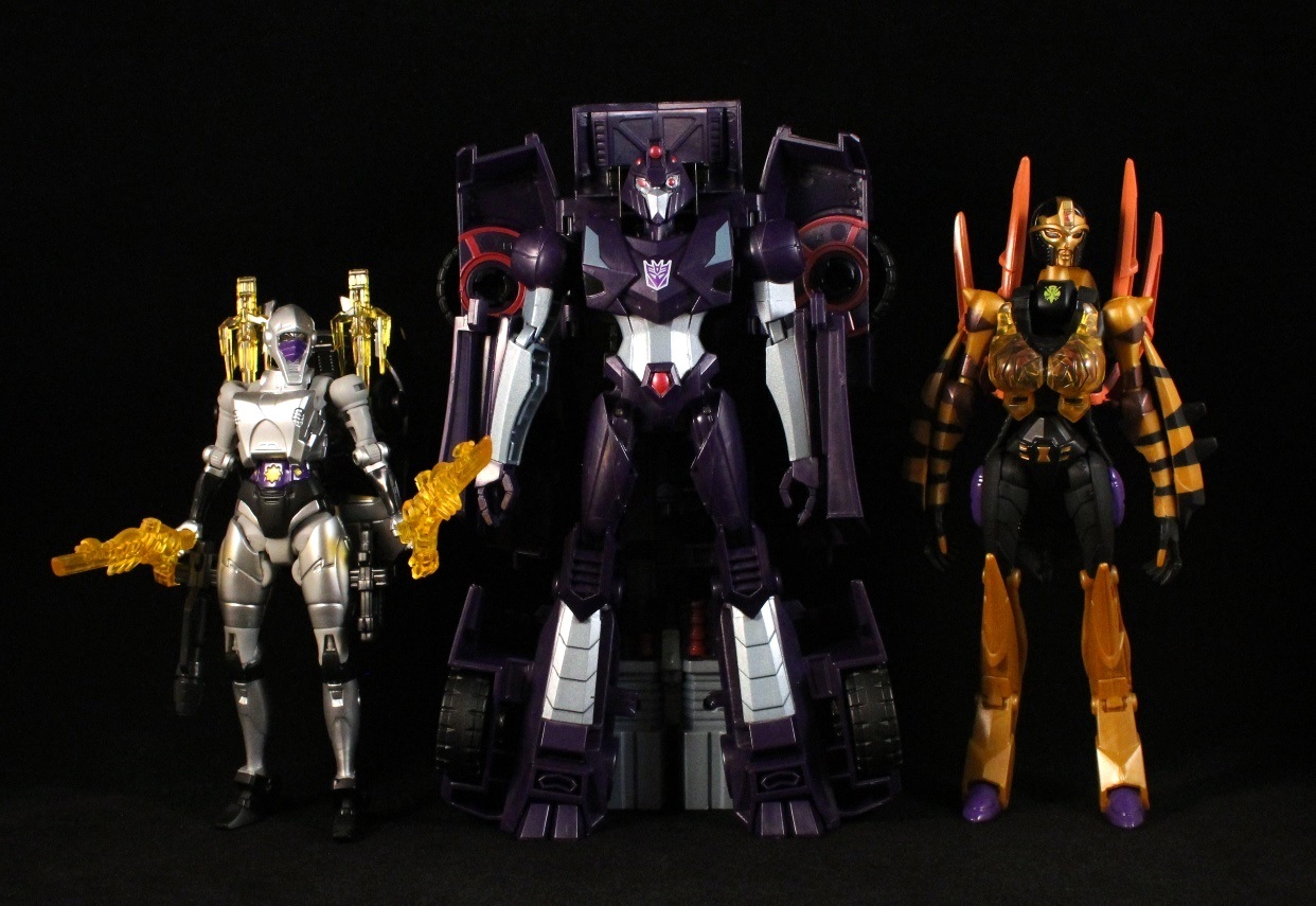 She's Fantastic: Transformers - SHADOW STRIKER!