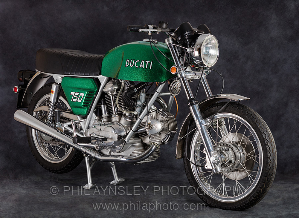 MotArt: Ducati 1971 750 GT
