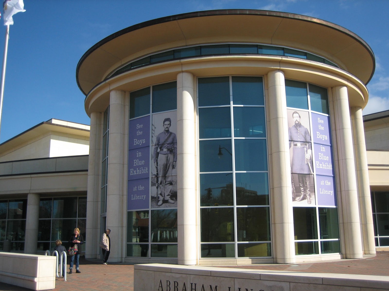 Walkabout With Wheels Blog: The Abraham Lincoln Presidential Library ...
