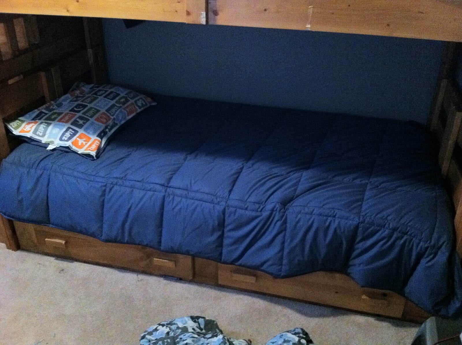 Princess Mom of 3: ZipIt Bedding Review