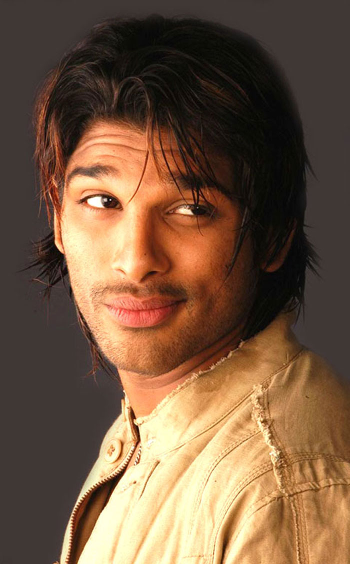 Gateway2cinema: Allu Arjun hurt his back