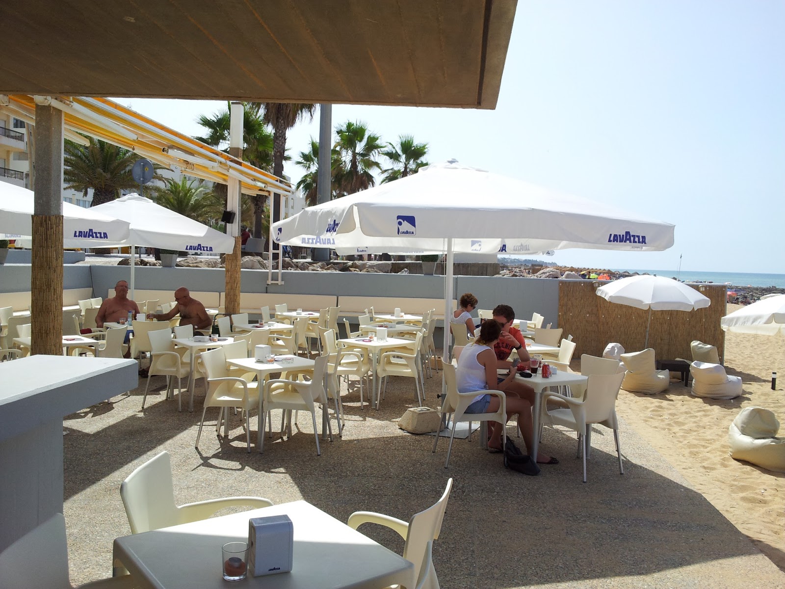 O Melhor Cocktail do Mundo: Coral Beach Bar