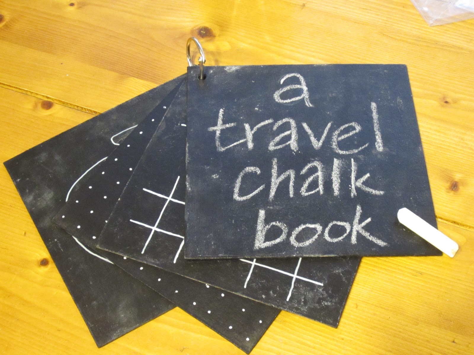Little Creative Nest: Travel Chalkboard Book