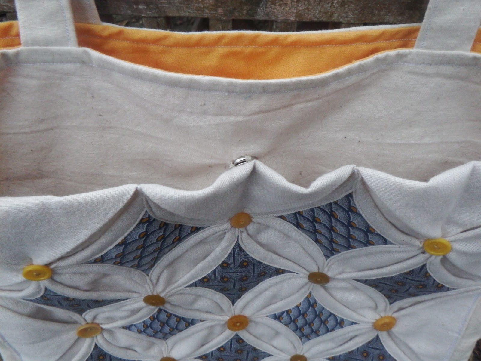 Wonky Patchwork: Cathedral Windows Tote Bag