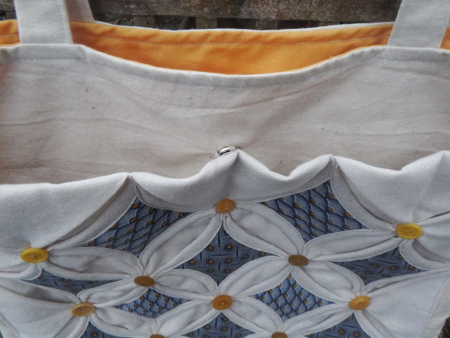 Wonky Patchwork: Cathedral Windows Tote Bag