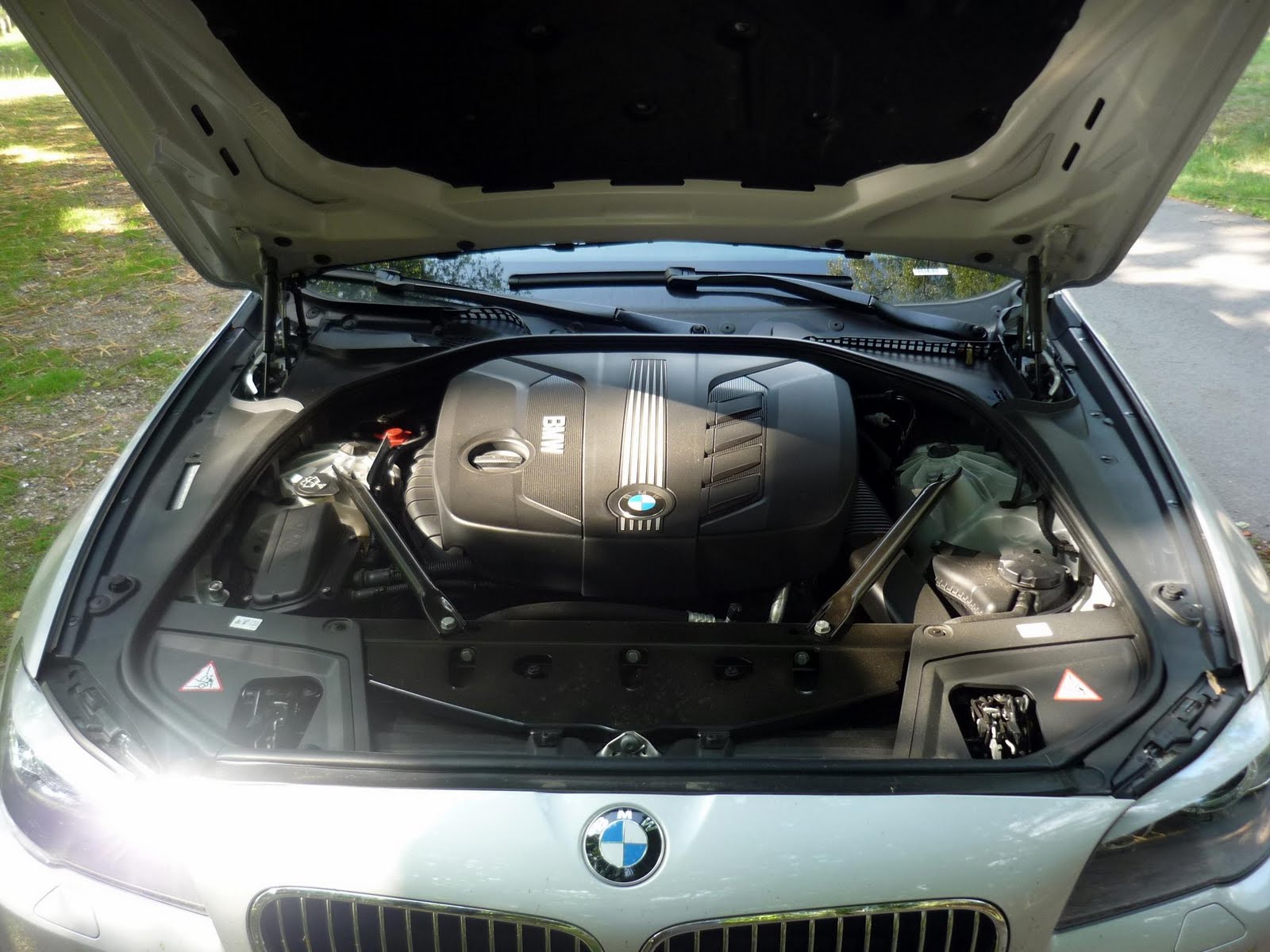 Guitigefilmpjes: Car review: BMW 520d F10