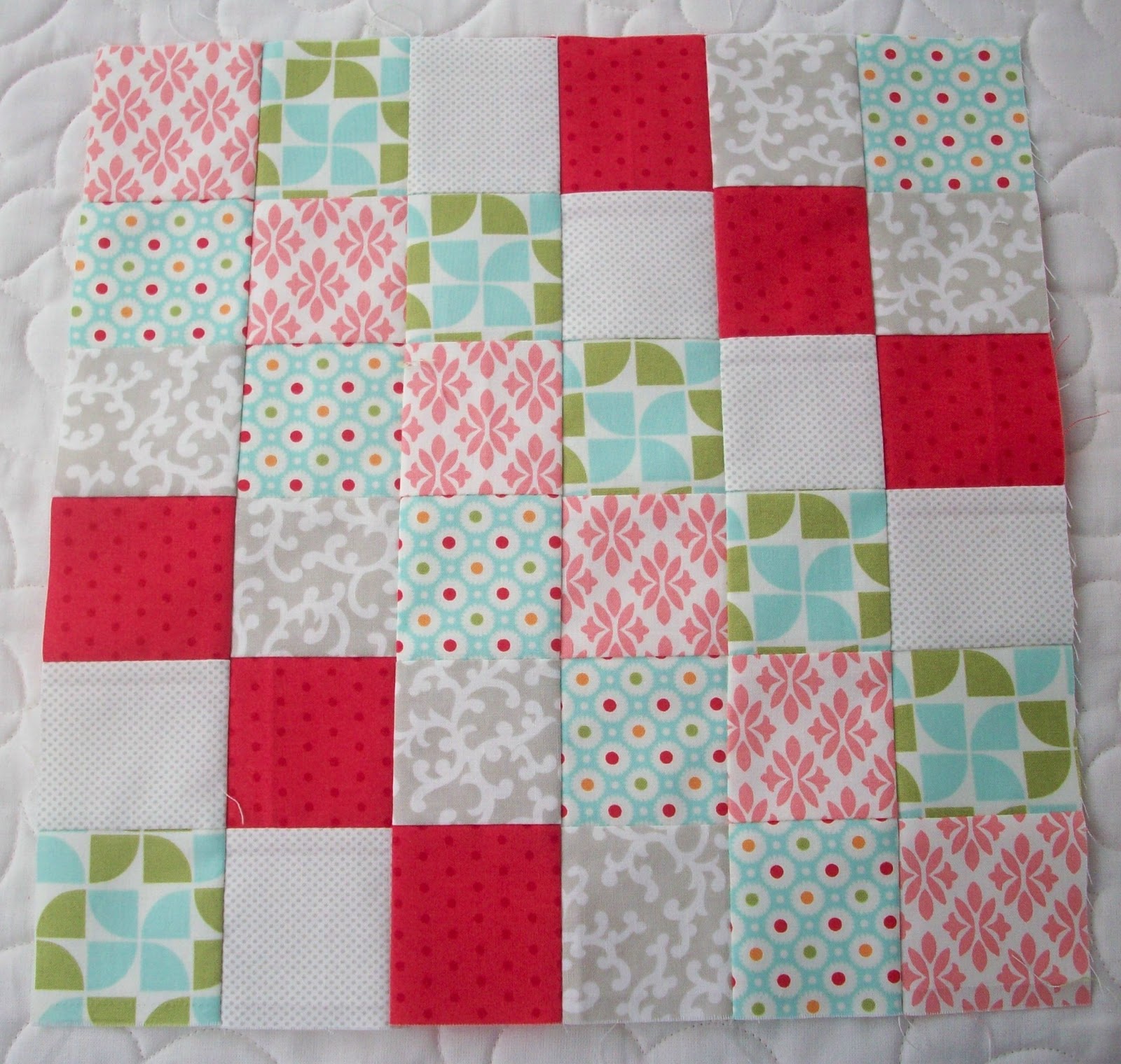 AUNTIE'S QUAINT QUILTS: Scrappy Blocks