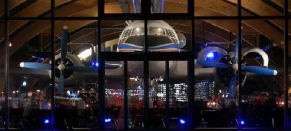 Plane Restaurant : Restoran ala Pesawat Terbang | Cabenews : Portal ...
