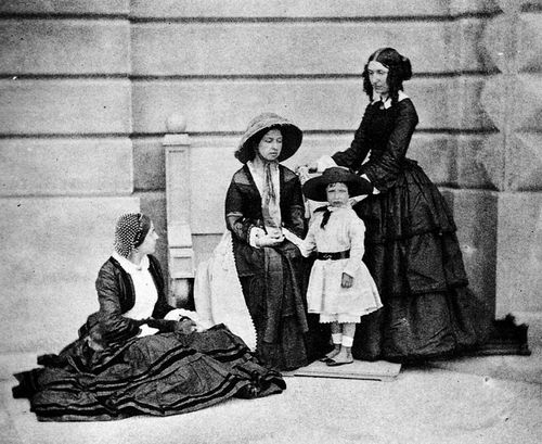 THE SAVVY SHOPPER: Queen Victoria's Family Pictures