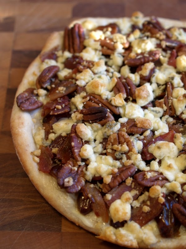 Iron Pie Pizza: Bacon, Date, Pecan and Blue Cheese Pizza