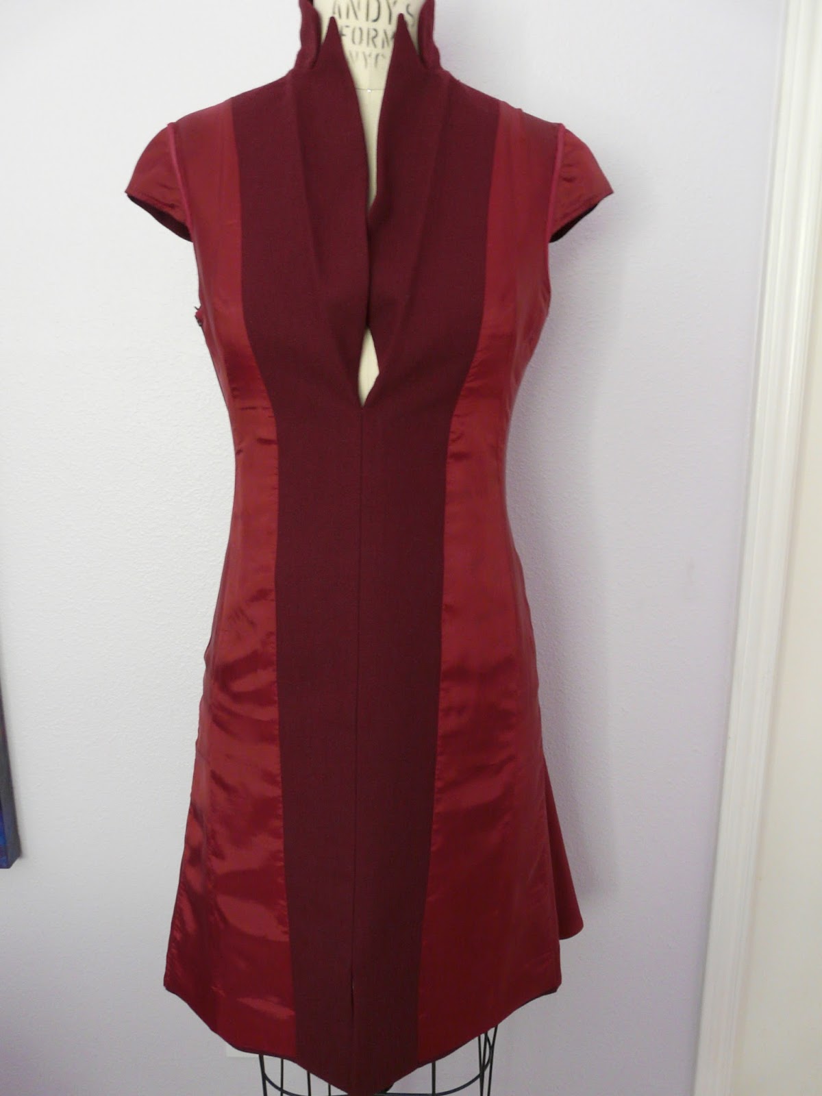 Amanda's Adventures in Sewing: Vogue 1265 - Pamella Roland maroon wool ...