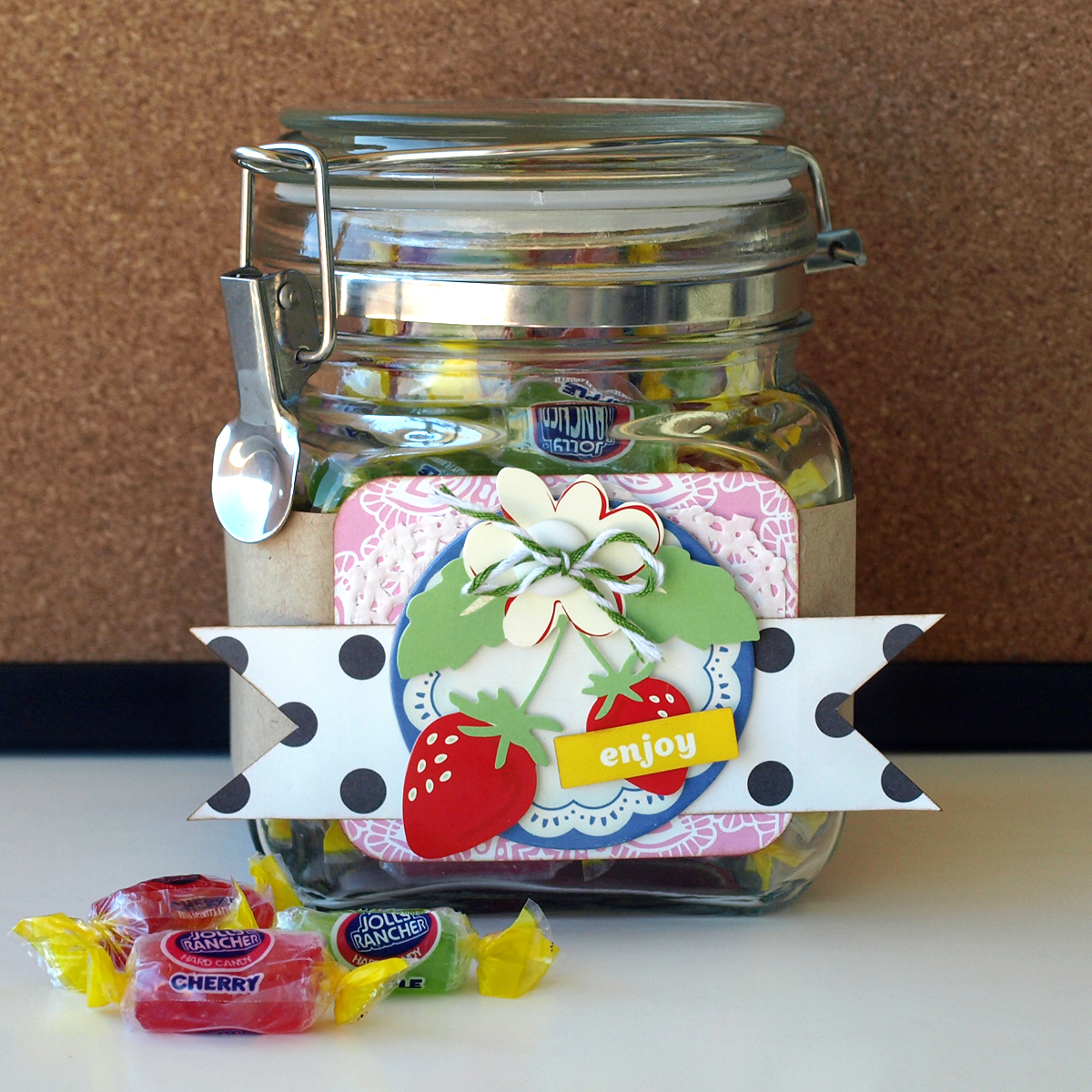 A Stash of Pretty Paper: Candy Jar, Gift Bag, & Pillow Box