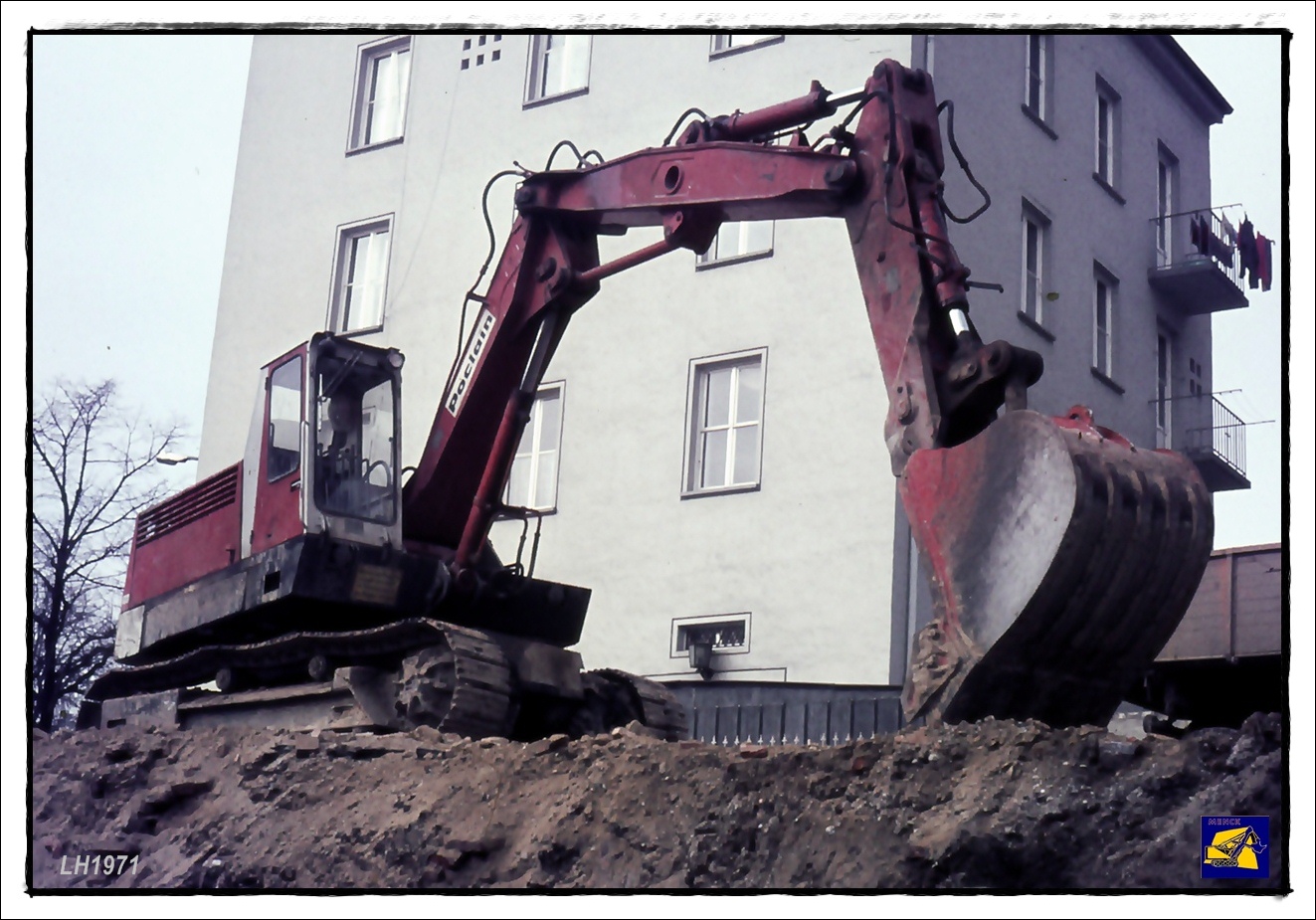 Bagger Galerie Construction Machines: Poclain GC120 Hydraulikbagger ...