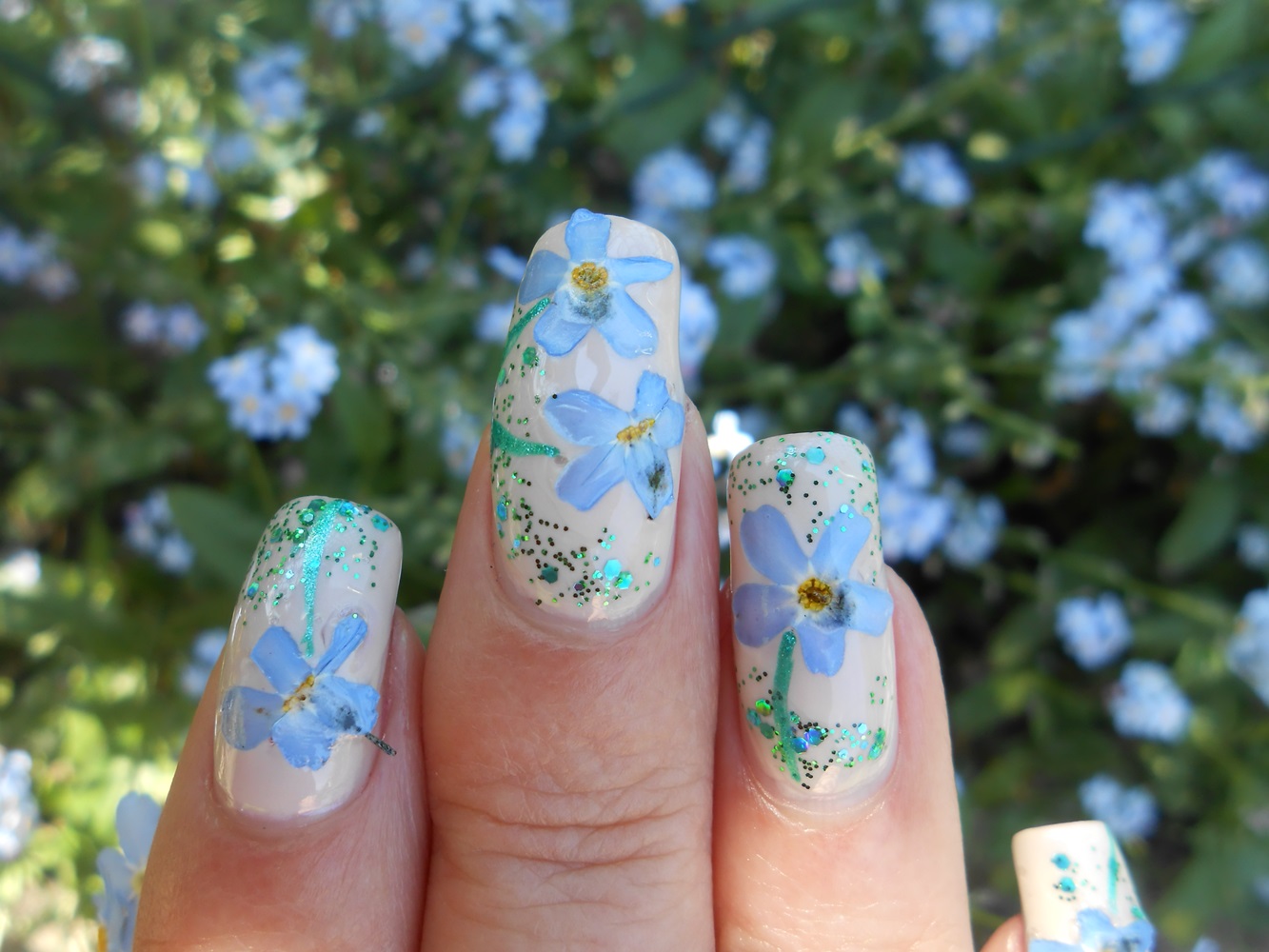 PicturedTinsel: Vergißmeinnicht Nailart II - Forget-Me-Not Nail Art II