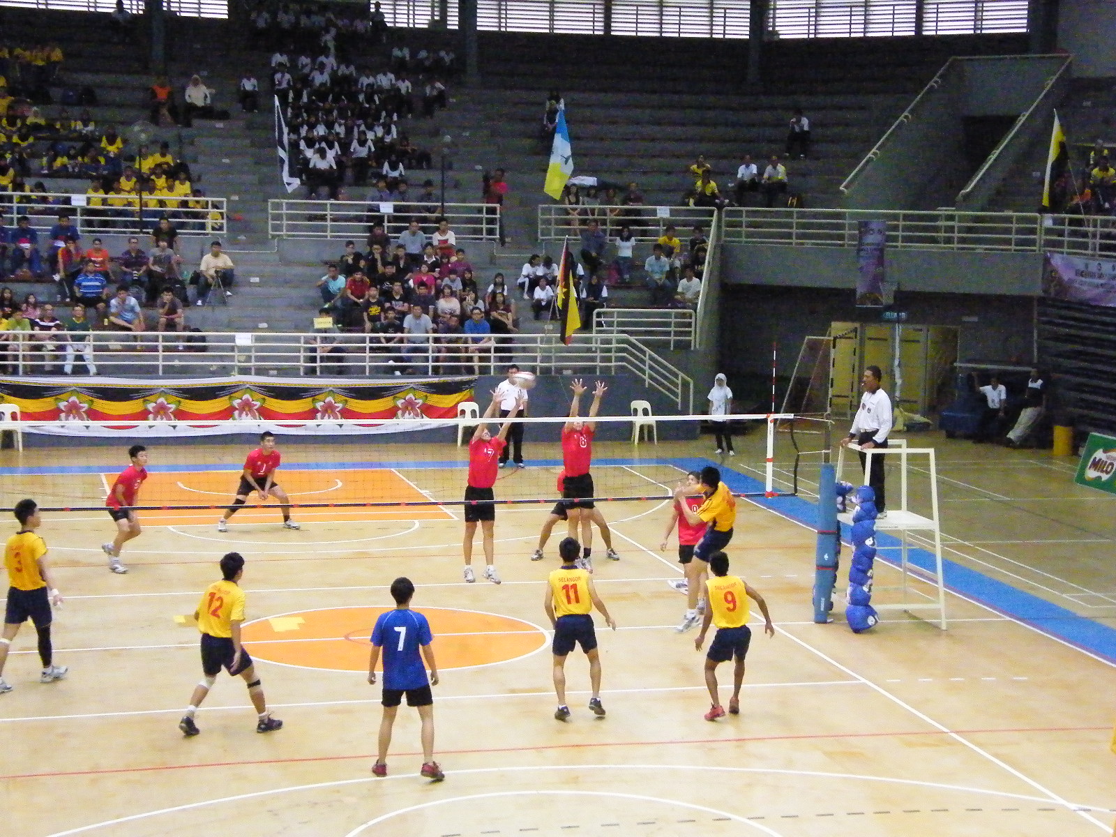 MSSM Bola Tampar: GAMBAR-GAMBAR PERLAWANAN AKHIR L 18