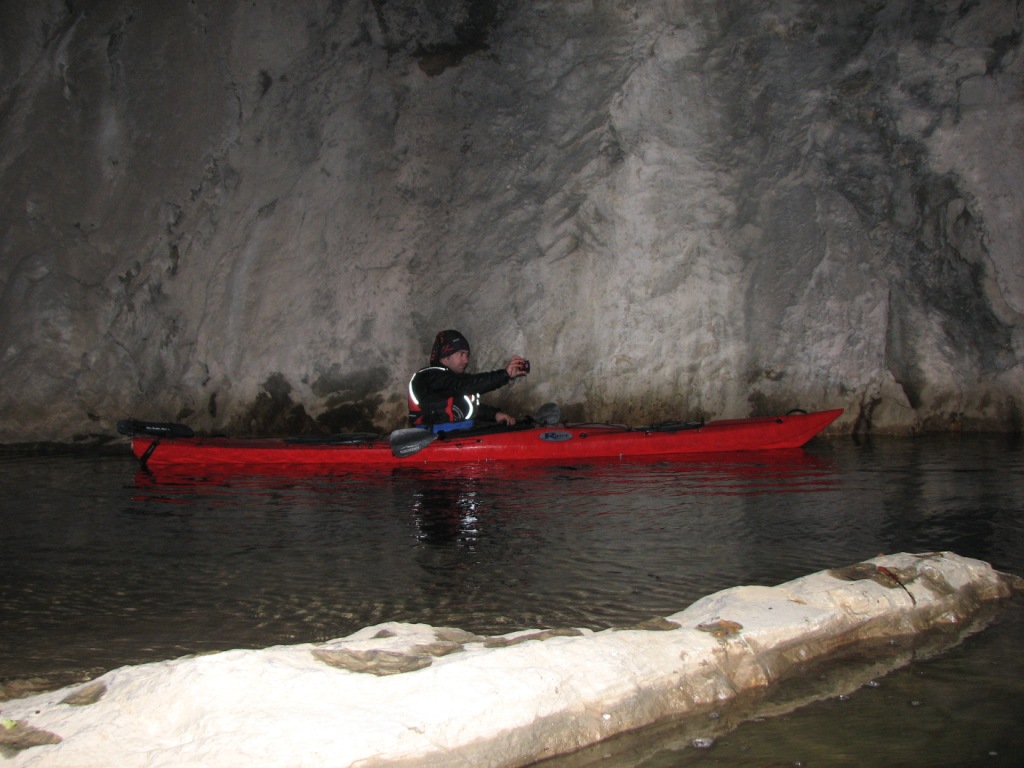 La defilare, în defileu – Romania vazuta din caiac