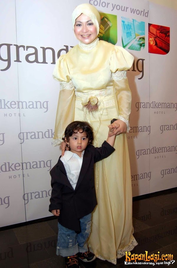 Kumpulan Foto Artis Berjilbab | AUFA BLOG