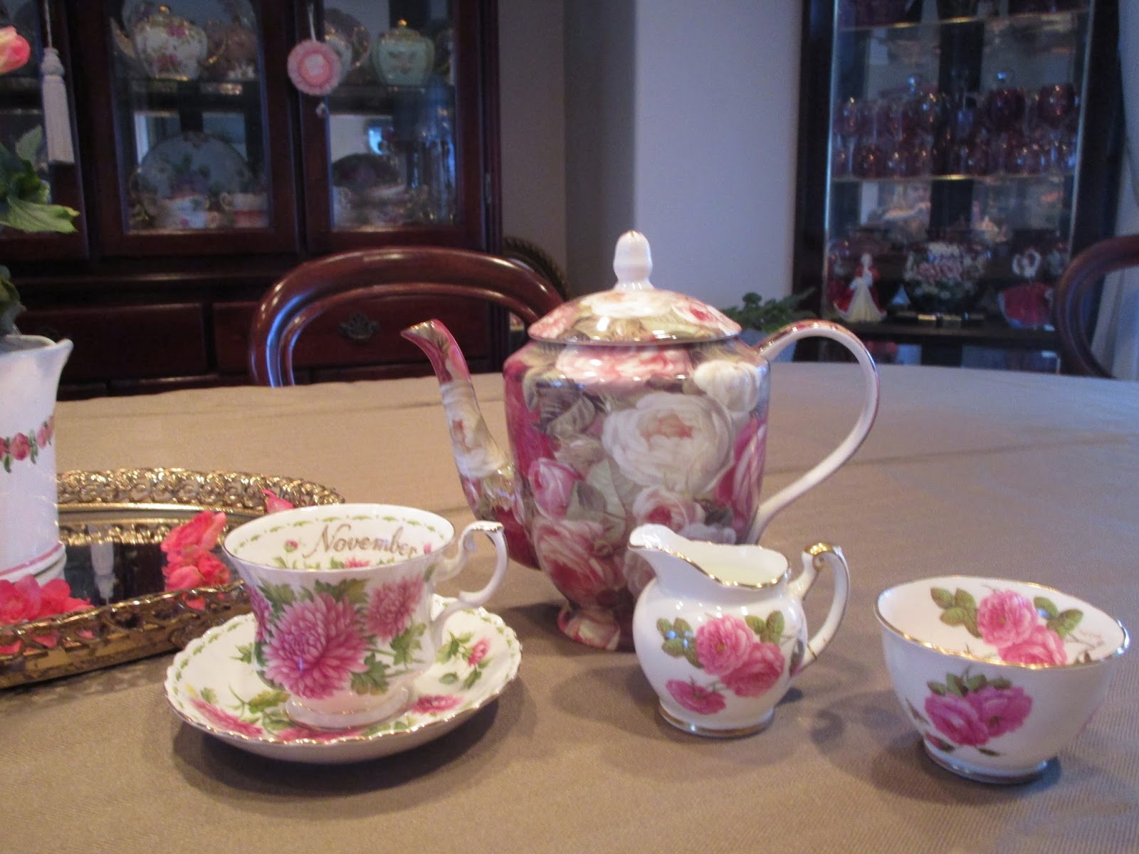 Karen's Cottage and Castle: An End of November Tea