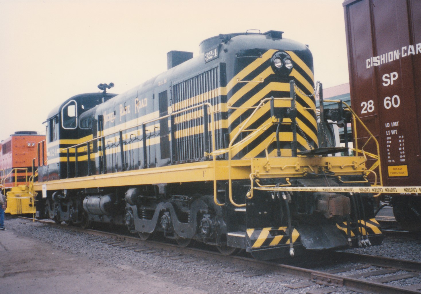 TrainPages: DLMX Nickel Plate Road RSD-5 #324 at the Portland Union ...