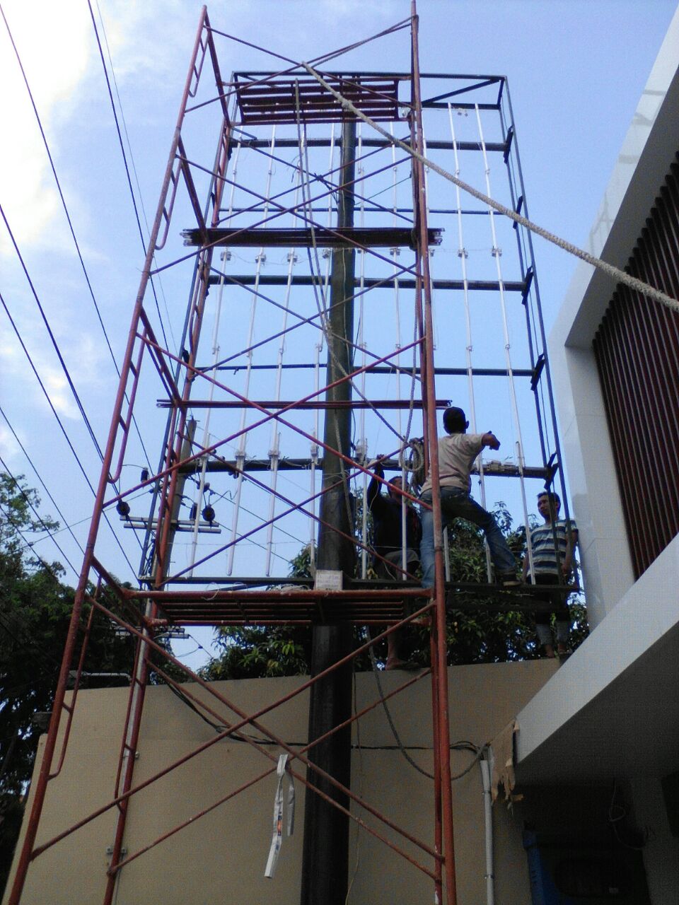 Pembuatan Konstruksi Reklame Billboard / Neon Box / Papan Nama / Neon ...