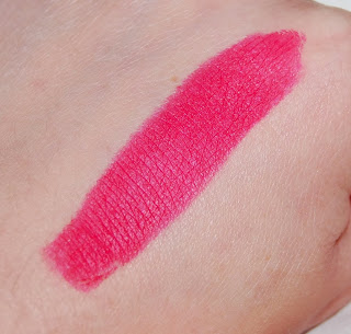 beauty squared: MAC Relentlessly Red Retro Matte Lipstick Review ...