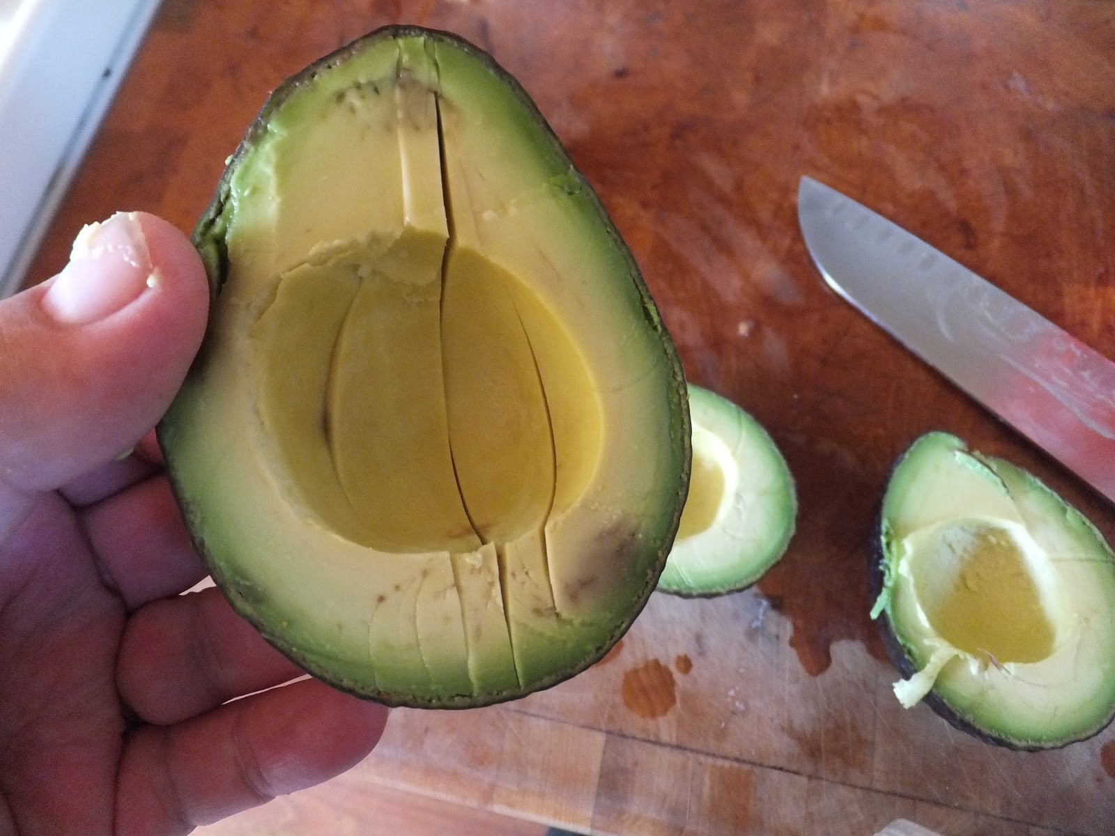 Kott in the Garden: How to Peel, Seed, Chop an Avocado Without the Mess