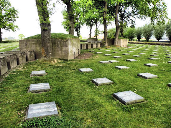 Roads to the Great War: The Character of German Cemeteries ...