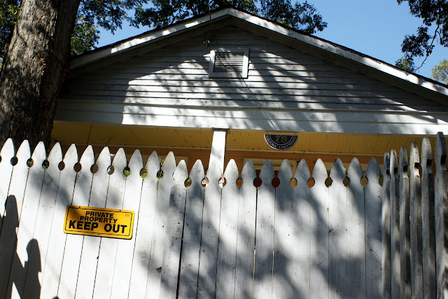 Social Shutter: House Proud in a Foreclosed Frontier