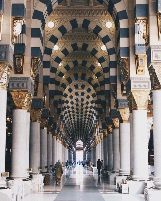 Guzel bir mola ☕️ : MESCİD-İ HARAM'ın, MECİD-İ NEBEVİ'NİN KUBBE VE AVİZLERİ