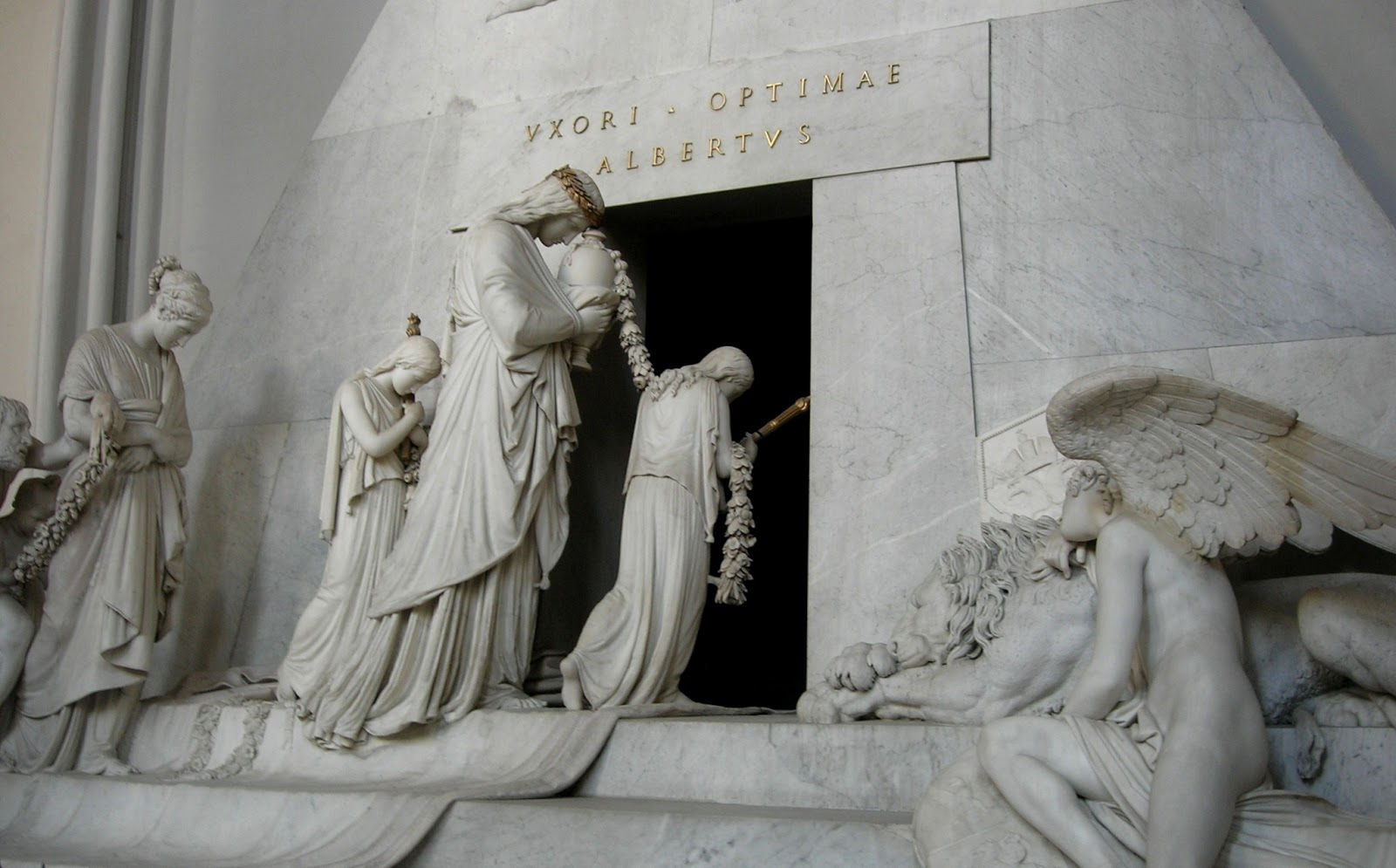 bensozia: Antonio Canova: Tombs