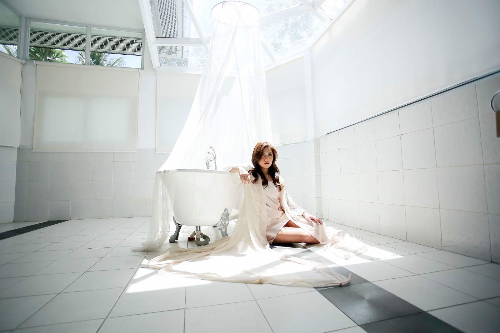 DIY - The Red Queen ~ The Rebellious Brides