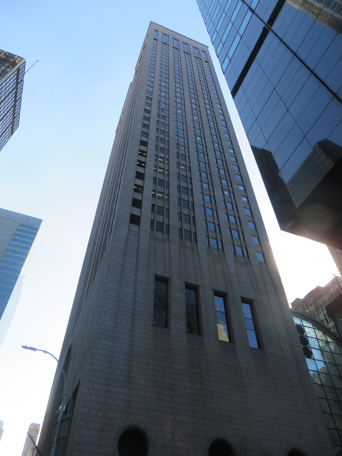 EntreVoir: AT&T Tower - Sony Building