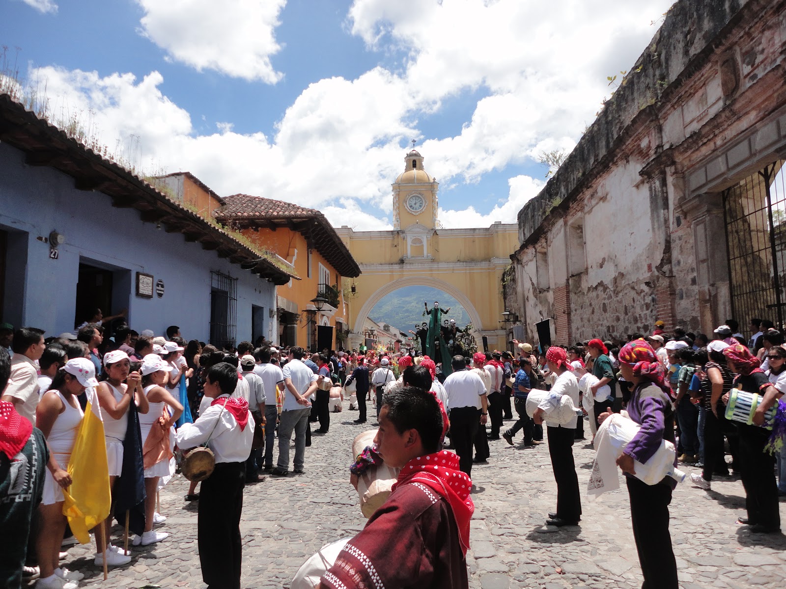 EX ALUMNOS DEL GLORIOSO INVAL: LA ACTUACIÓN DEL INVAL POR LA MAÑANA DEL ...