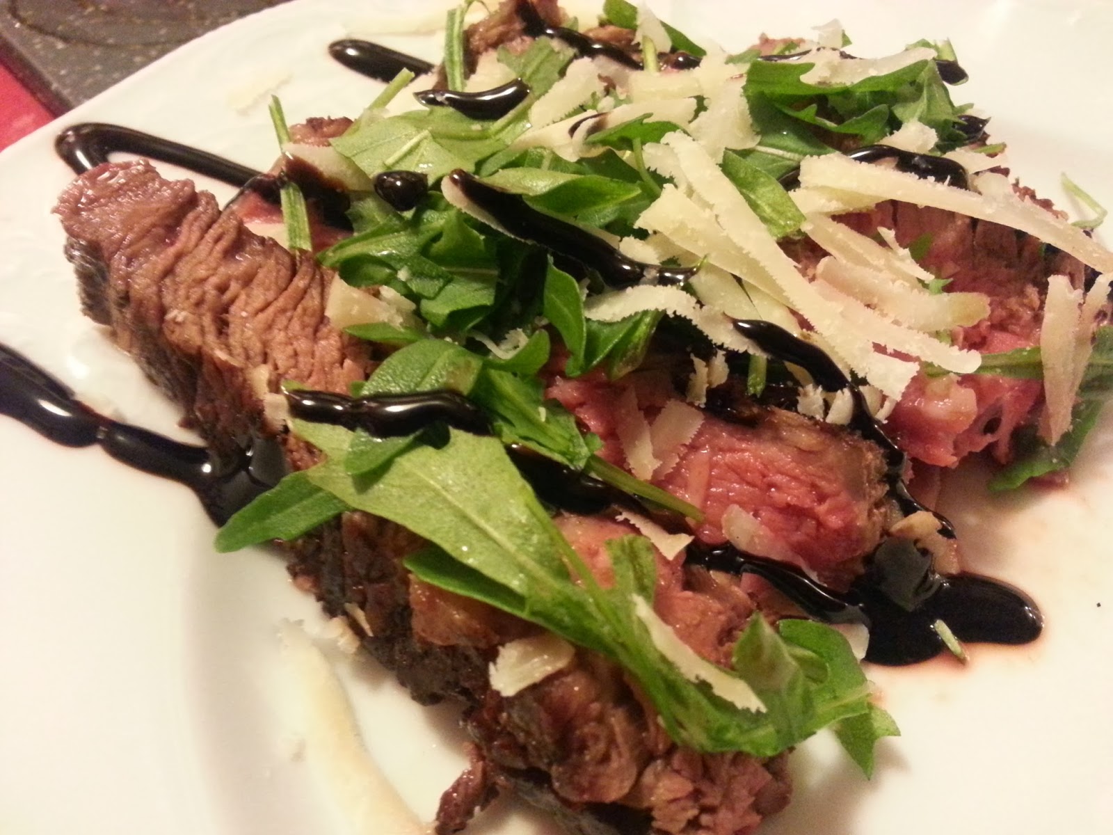 Il Cavolo Rosso: Tagliata di manzo rucola e grana