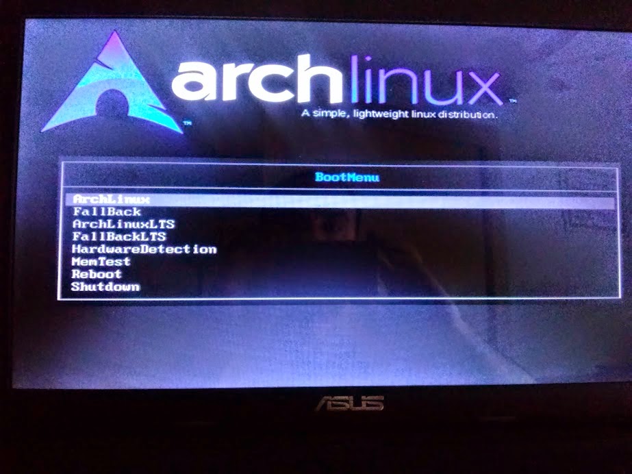 Rock n' Linux: Instalar Kernel alternativo y adaptar Syslinux en ArchLinux