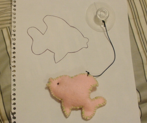 Happy Cake...and other fabulous things.: A Fishy Felt Cat Toy