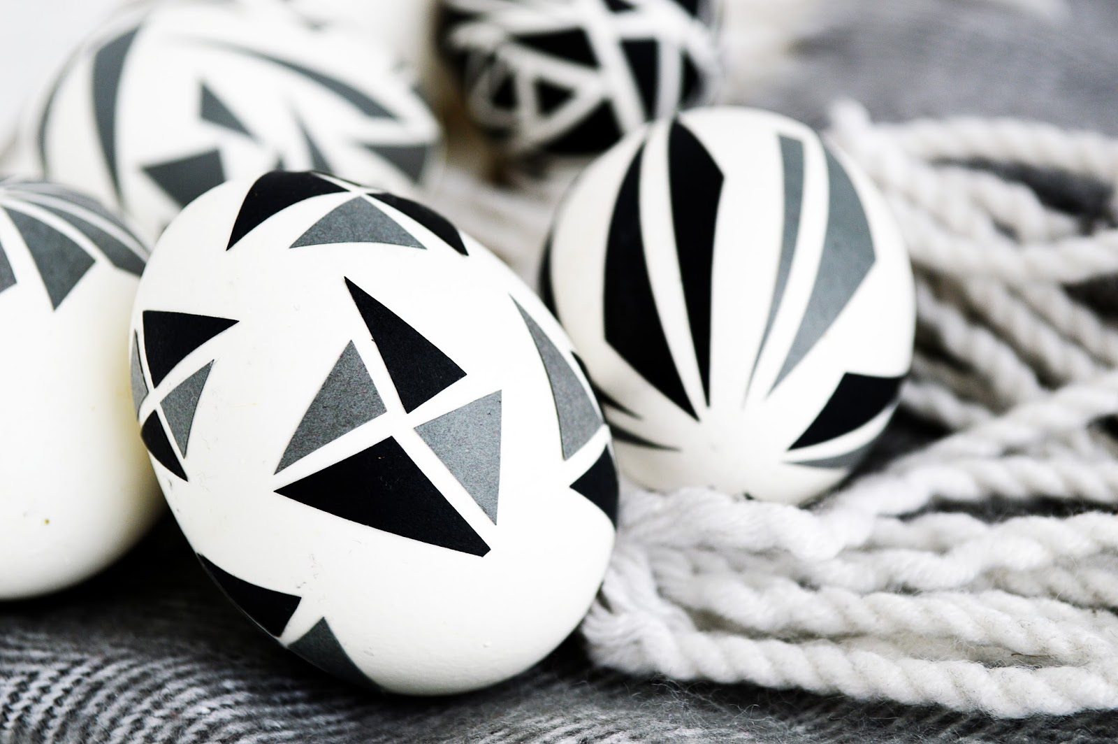 Sunny Side Up! | DIY TRIANGLE EASTER EGGS - Motte