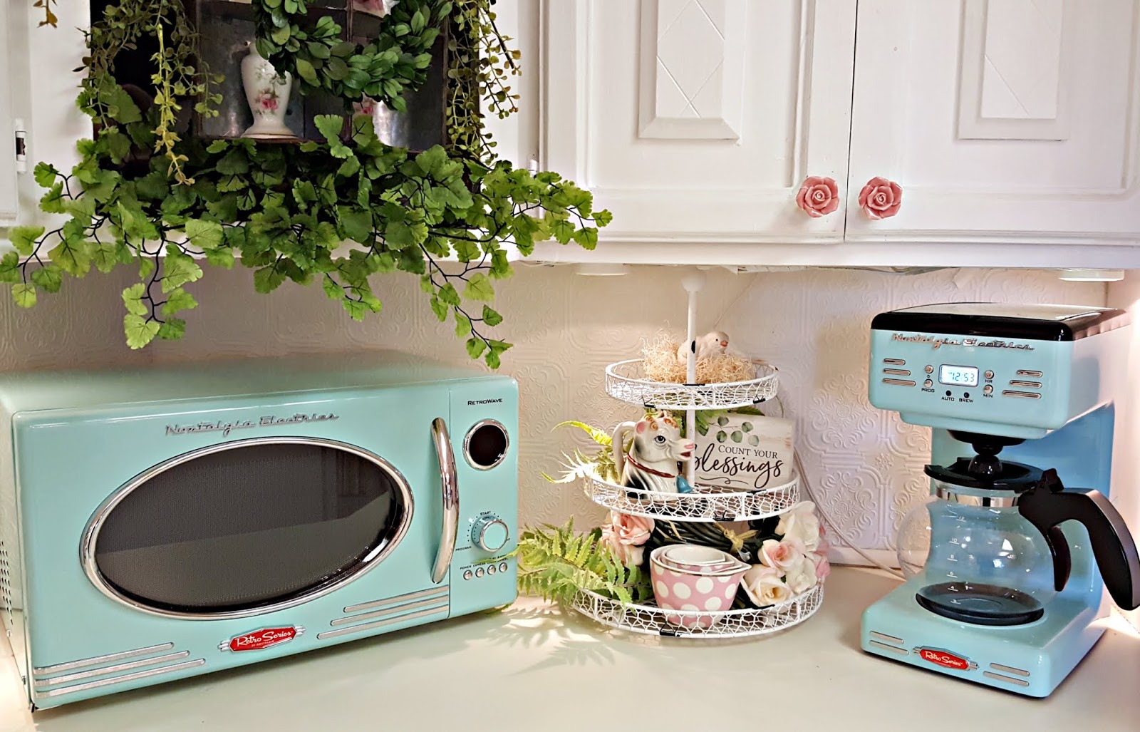 Penny's Vintage Home: Retro Small Appliances for the Kitchen