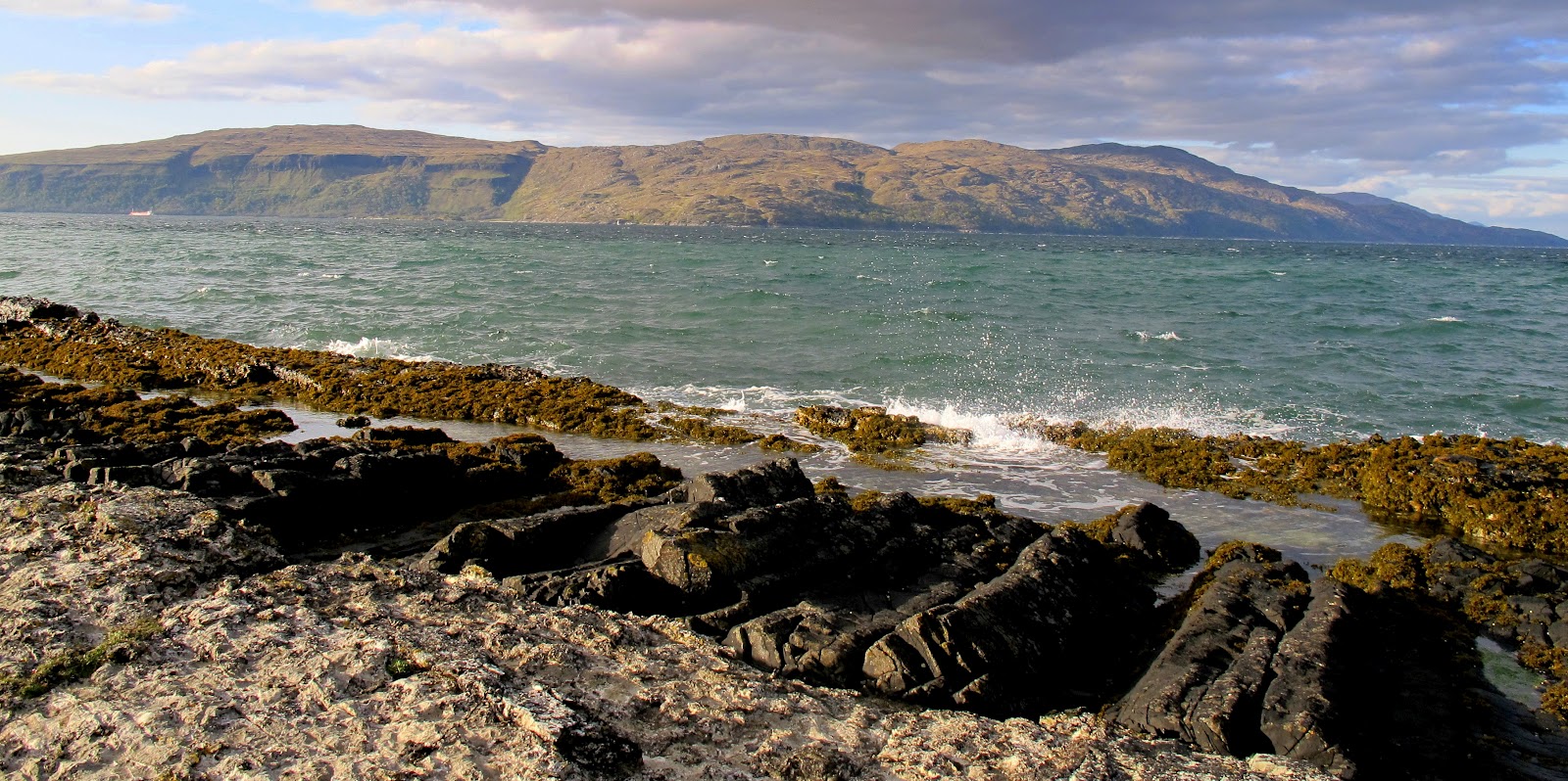 The Adventures of Skooby Blue (and Simon too): Duart Bay, Duart Castle ...