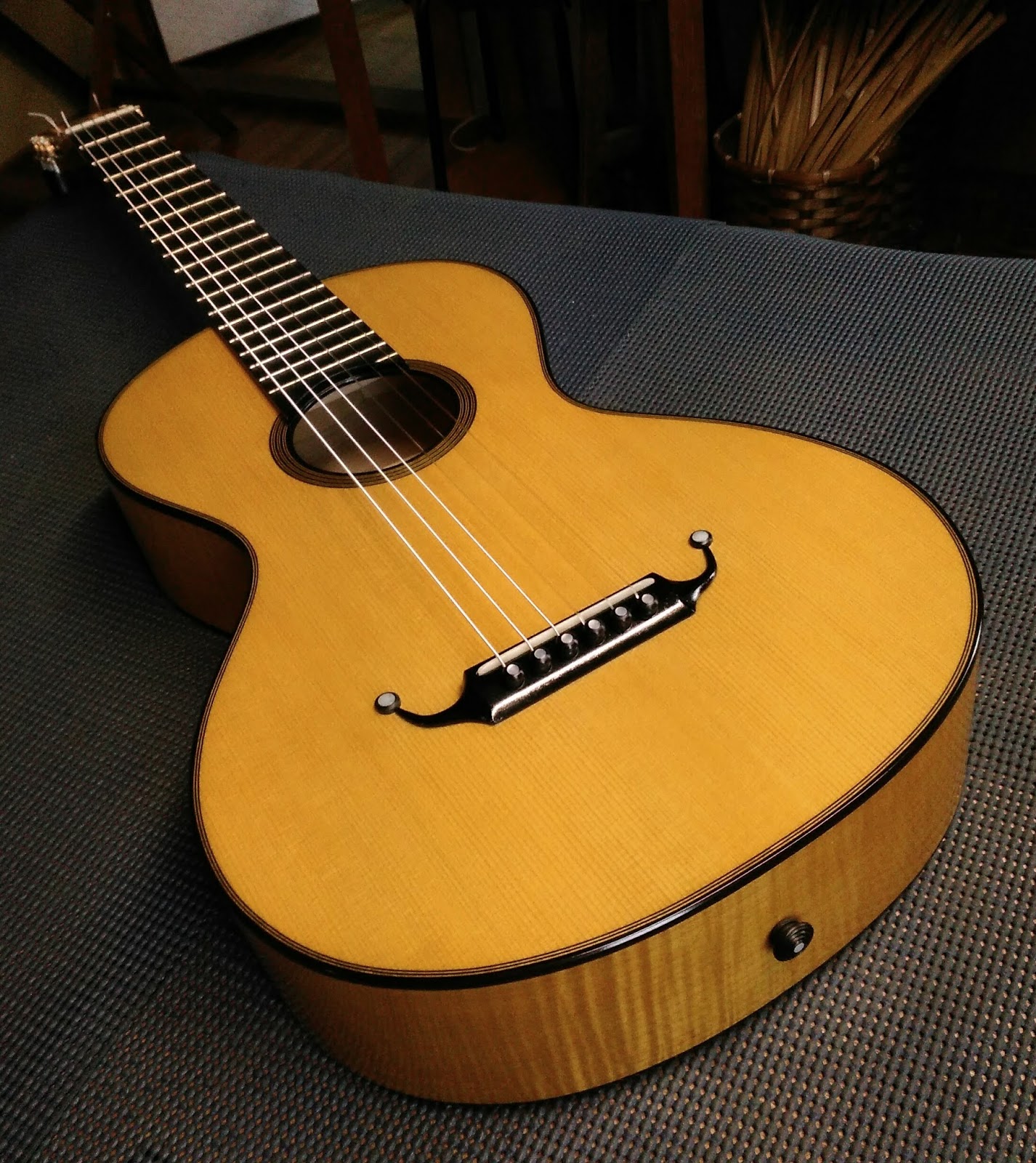 ギター製作家の視点: 19世紀ギター ラコート･タイプ完成