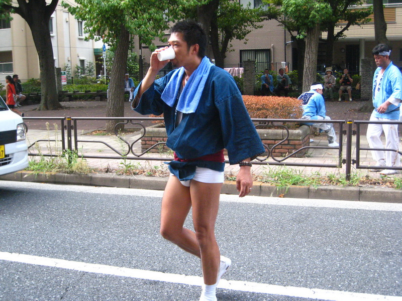 Fundoshi For All ! 六尺褌: Keep Your Shirt On.