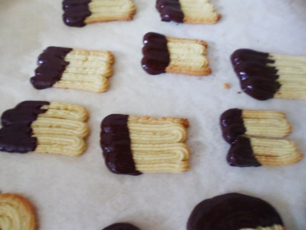 ♥ Deerly Beloved Bakery ♥: Guest Blog Post! Danielle's Viennese Whirl ...