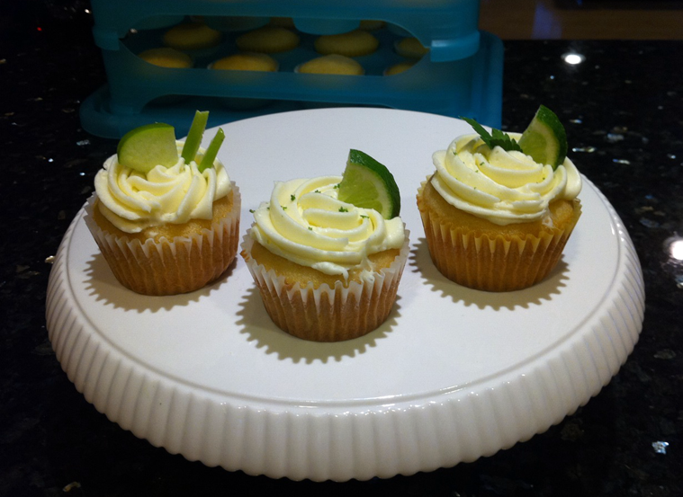 Carrie Cakeaway: Carrie Cakeaway, Cake Bartender