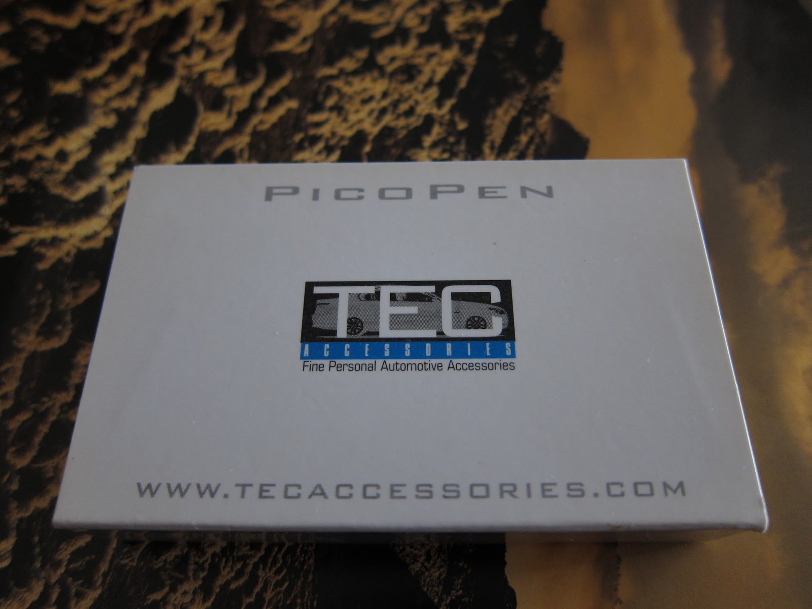 Keychain Pen Review; Picopen vs Telepen | Keychain Gadgets and Pocket Tools