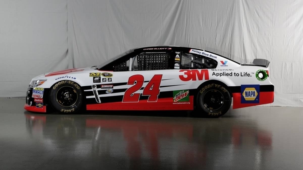 Car & Motoring information: Chase Elliott's 2016 3M Chevy SS NASCAR