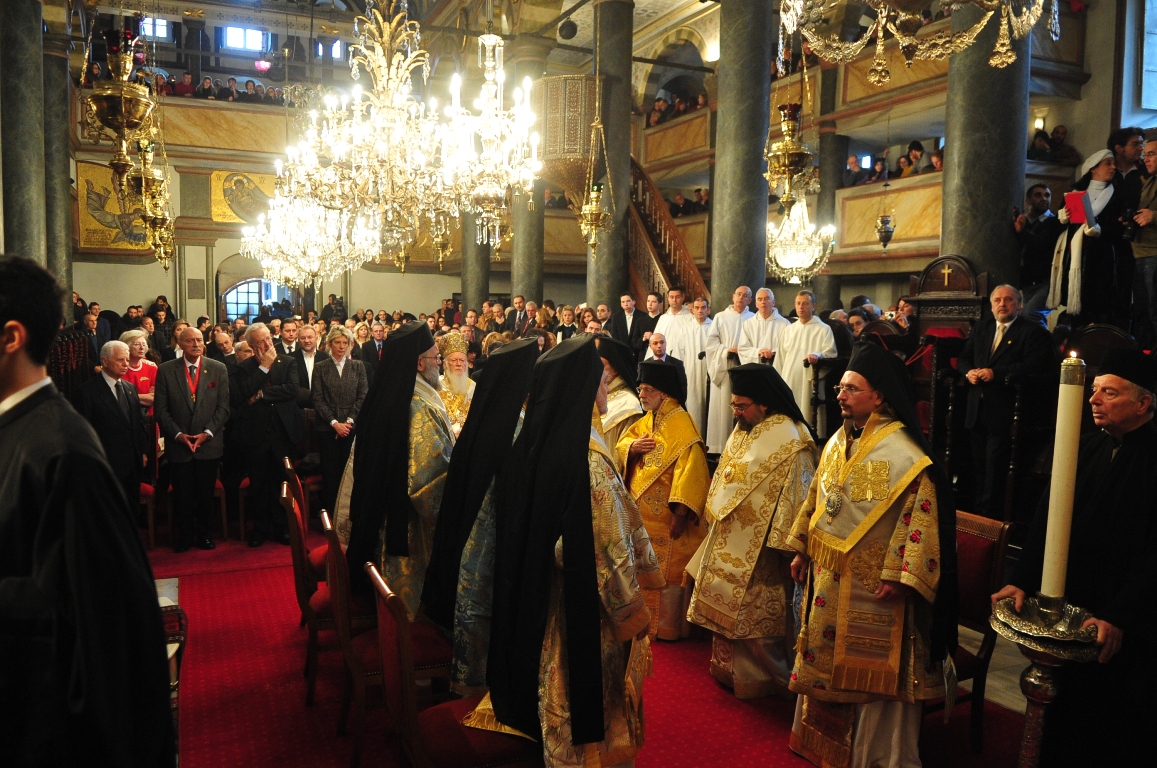 ΦΩΣ ΦΑΝΑΡΙΟΥ: ΤΑ ΦΩΤΑ ΣΤΟ ΦΑΝΑΡΙ ΚΑΙ Ο ΑΓΙΑΣΜΟΣ ΤΩΝ ΥΔΑΤΩΝ ΣΤΟΝ ΚΕΡΑΤΙΟ ...